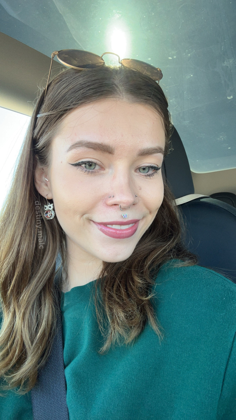 Queen_D OnlyFans Account - queen_egirl27