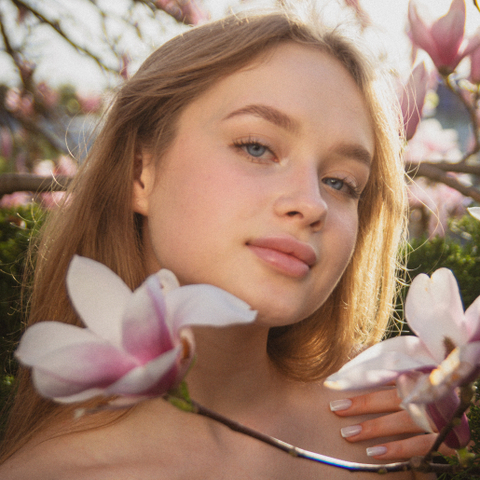 Mia Miku 🌸 𝗣𝗥𝗘𝗠𝗜𝗨𝗠 OnlyFans Account - miamiku