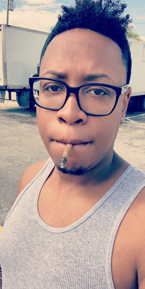 Uncle Smoke - smokexperience OnlyFans