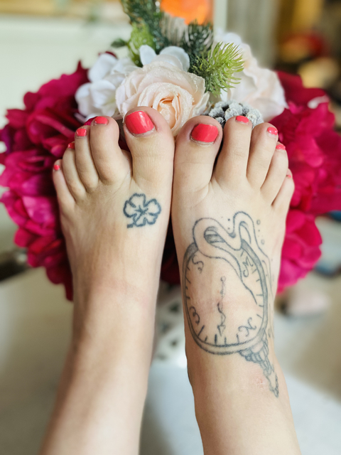 Dainty Foot Girl Fetish OnlyFans Account - daintyfootgirl