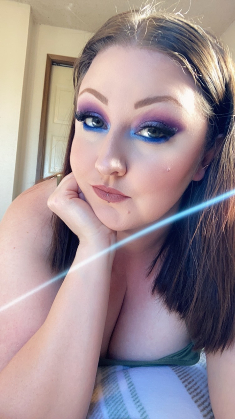 Alexis Kyle (free page) - alexiskylecurvesfree OnlyFans