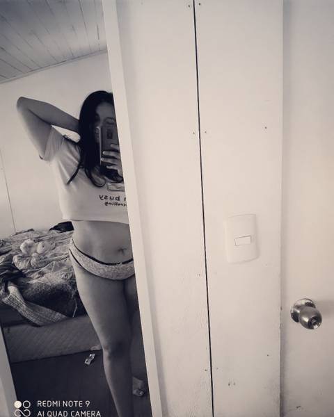 Nikol Espinoza - nickyespinoza OnlyFans